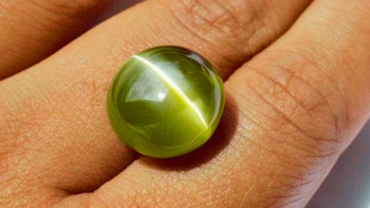 Cat Eye Gemstone Benefits: Who Can Wear Lehsunia; Advantages Of Wearing Cat Eye Stone